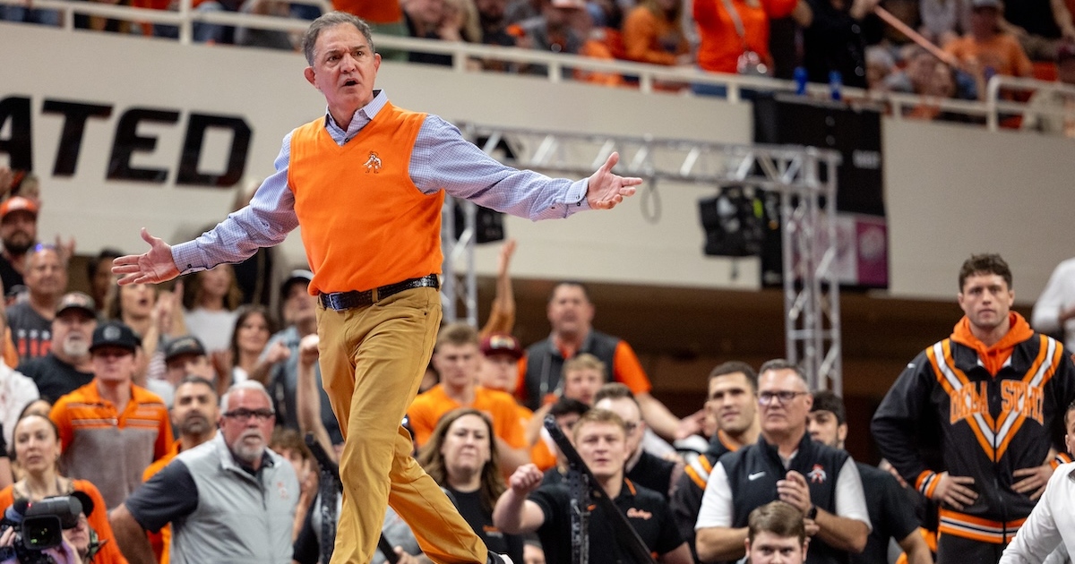 Legendary Oklahoma State wrestling coach John Smith announces ...
