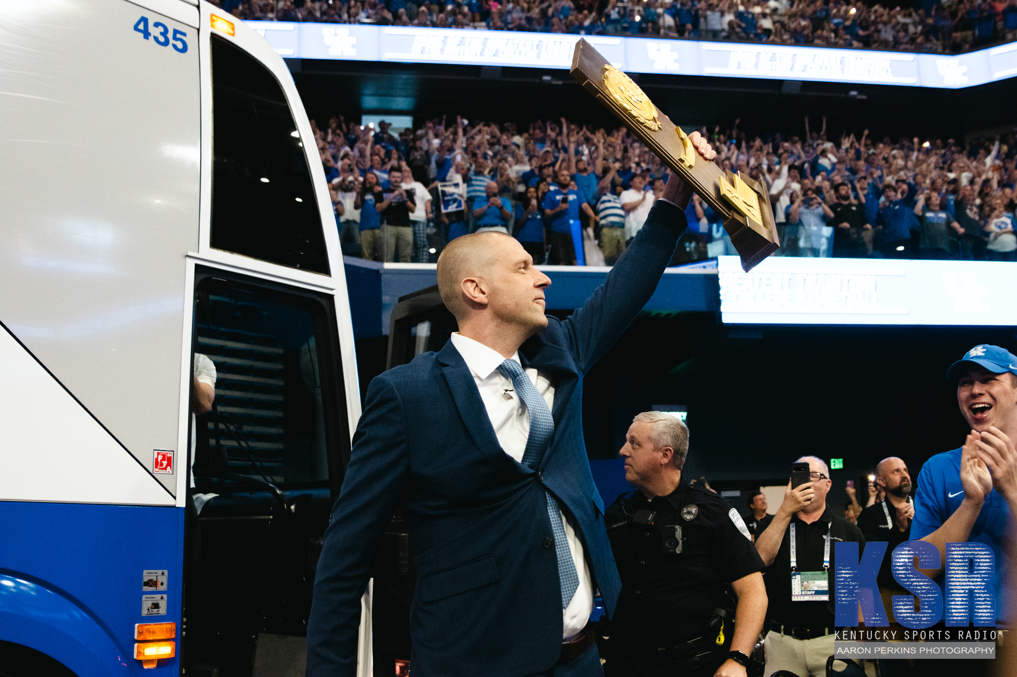 More from Mark Pope's Rupp Arena celebration because I can't stop ...