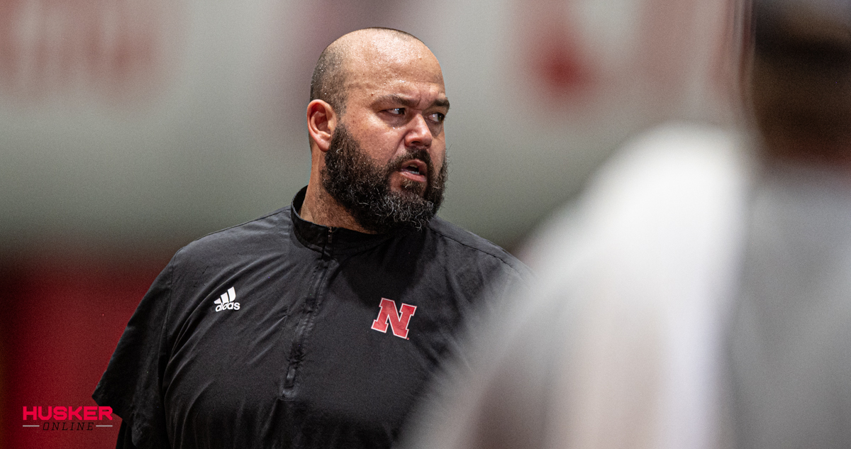 Sipple: Nebraska QBs should find comfort in Donovan Raiola's line