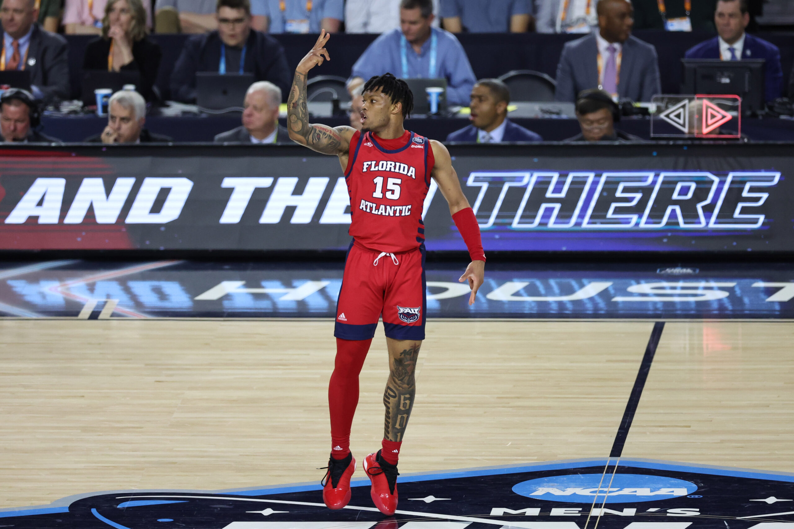 FAU CG Alijah Martin returns home, officially visits Ole Miss