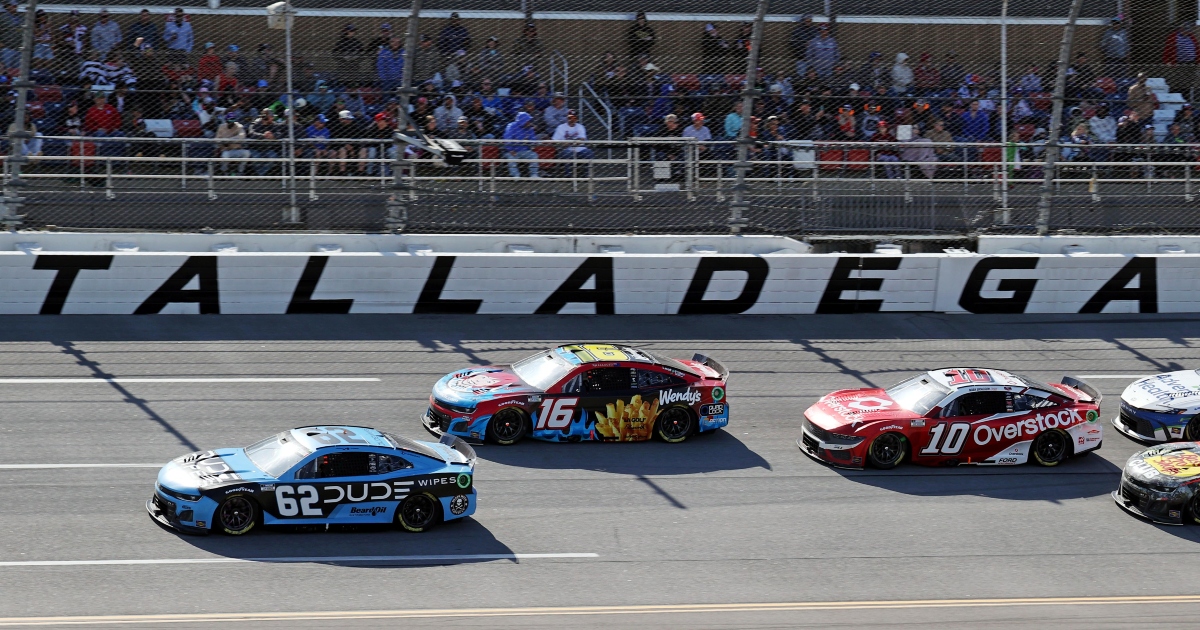 Alabama Football, NASCAR collaborate for Crimson Tide-themed car paint ...