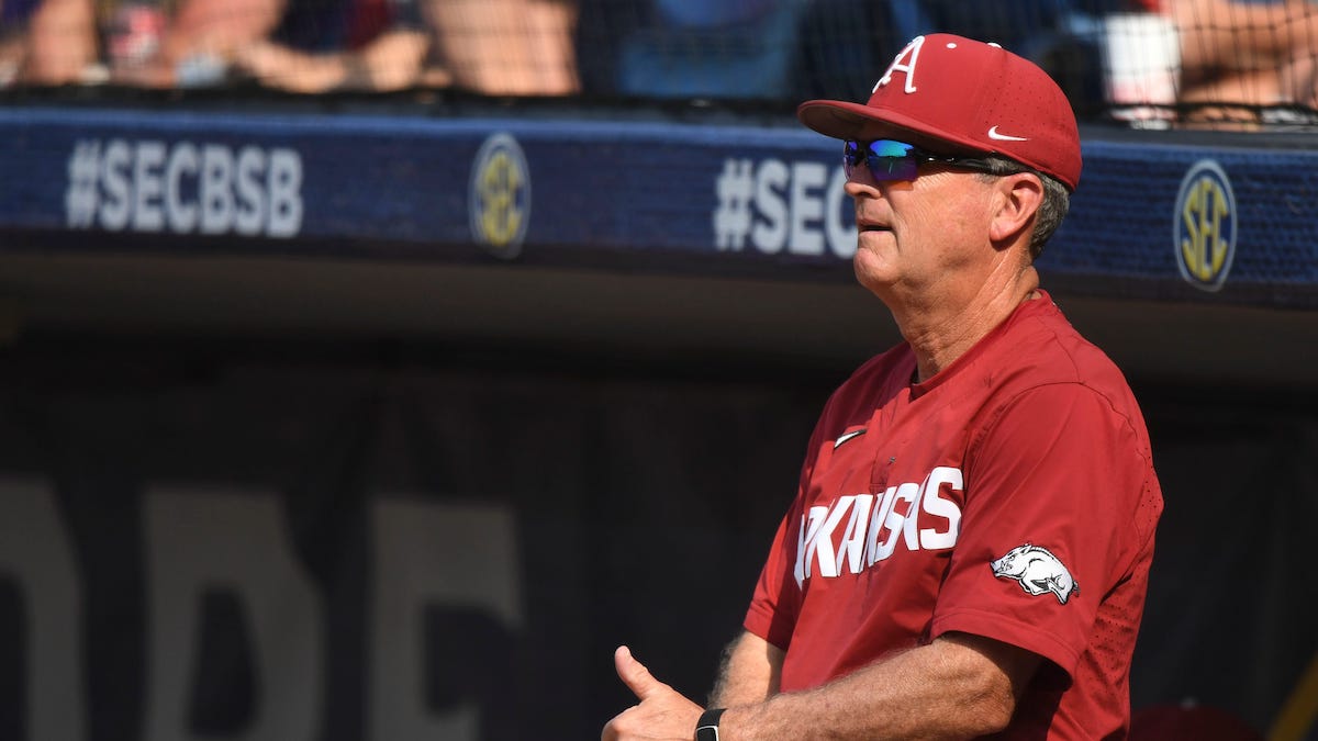 Dave Van Horn previews Arkansas' starting rotation for Kentucky series
