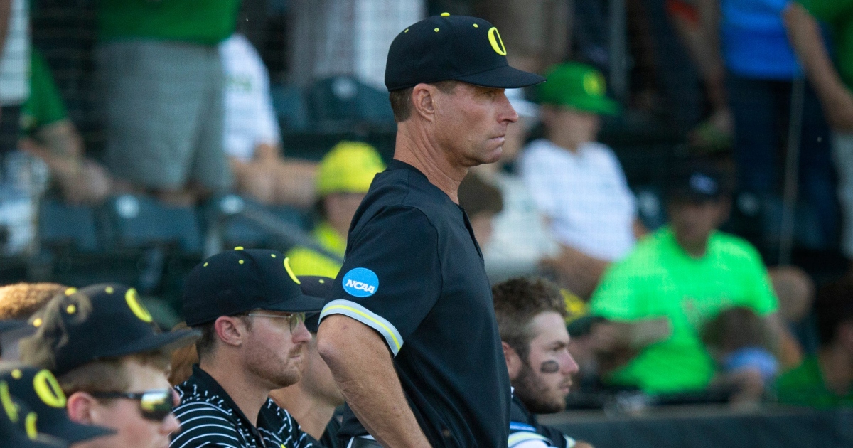 Mark Wasikowski credits Oregon players for resiliency despite age - On3