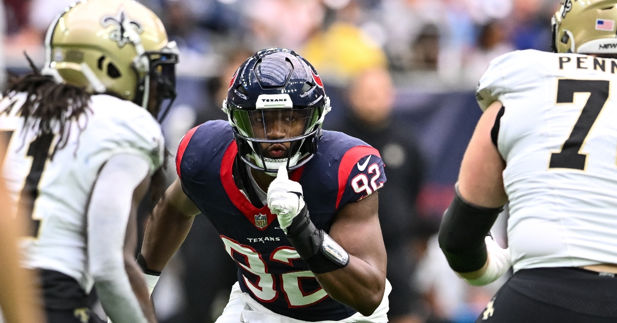 Texans DE Dylan Horton celebrates completion of his cancer treatments