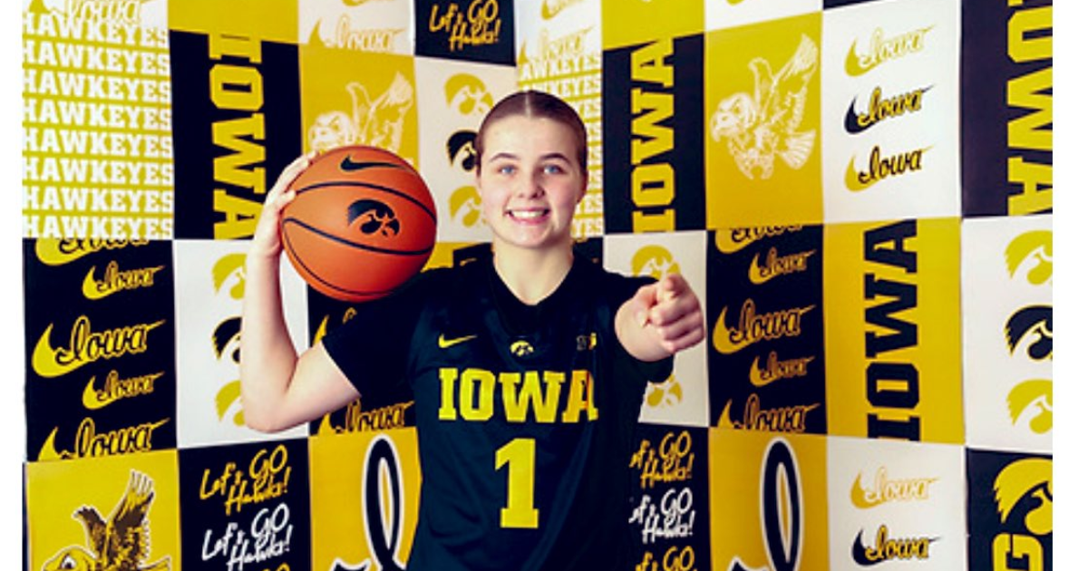 '28 G Chloe Johnson discusses early part of her recruiting process