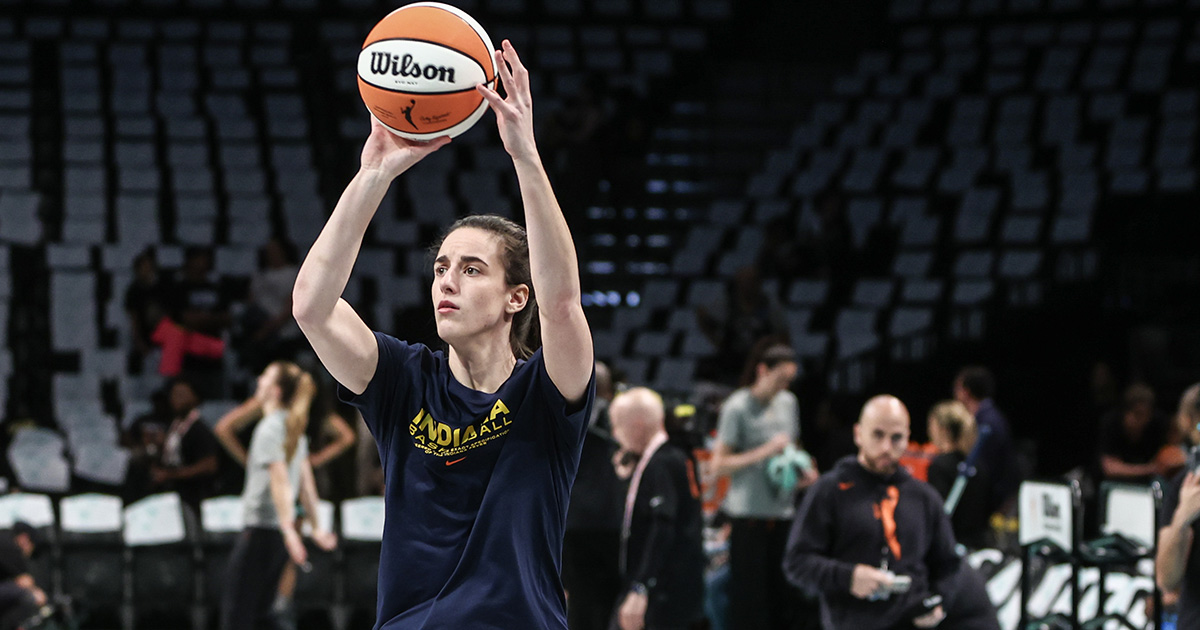 Caitlin Clark debuts players edition Nike Kobe 5 Protros at Indiana ...