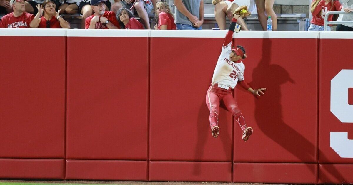 Jayda Coleman adds one more to her incredible OU highlight reel