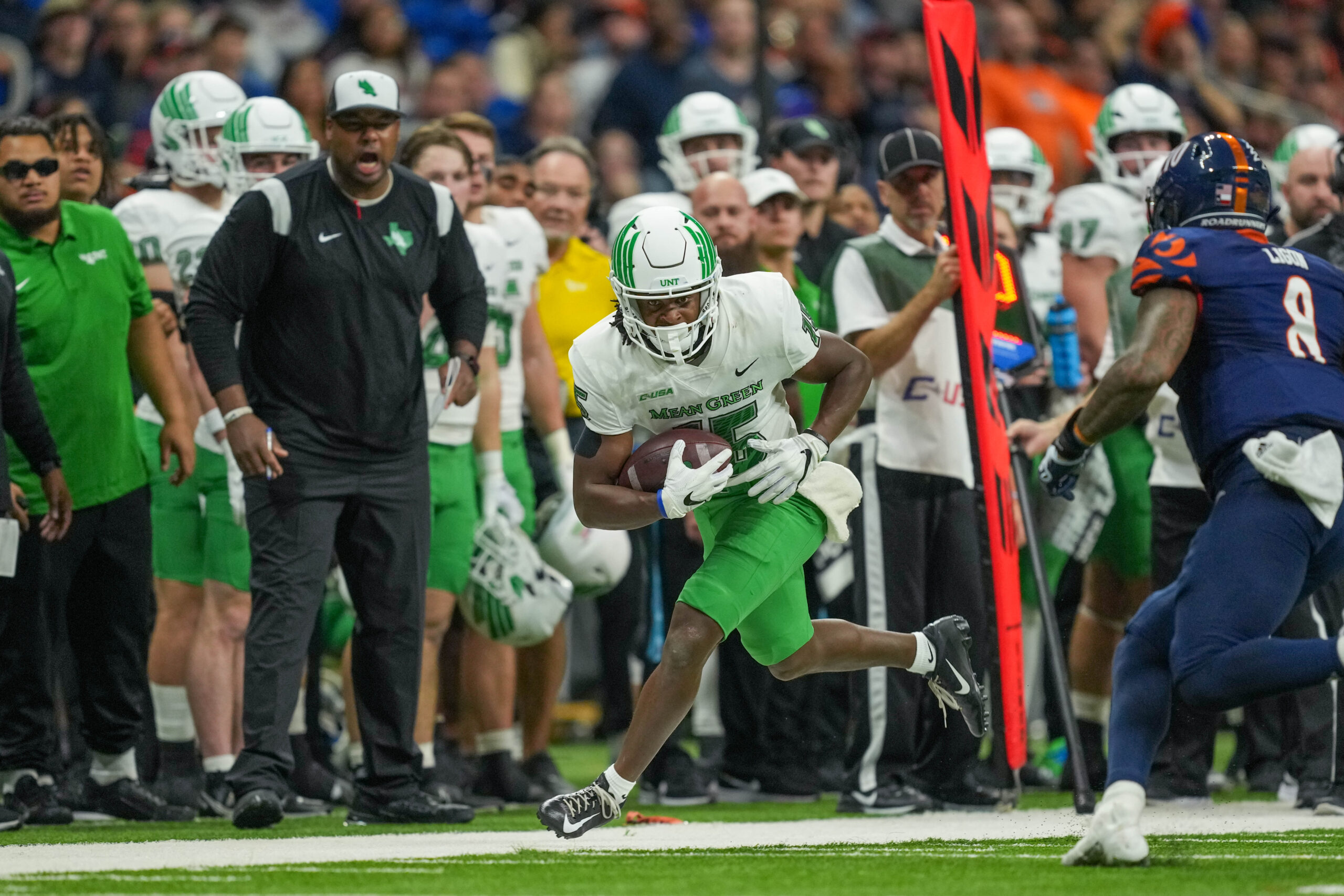 North Texas WR Jordan Smart makes it 2-for-2 for Ole Miss