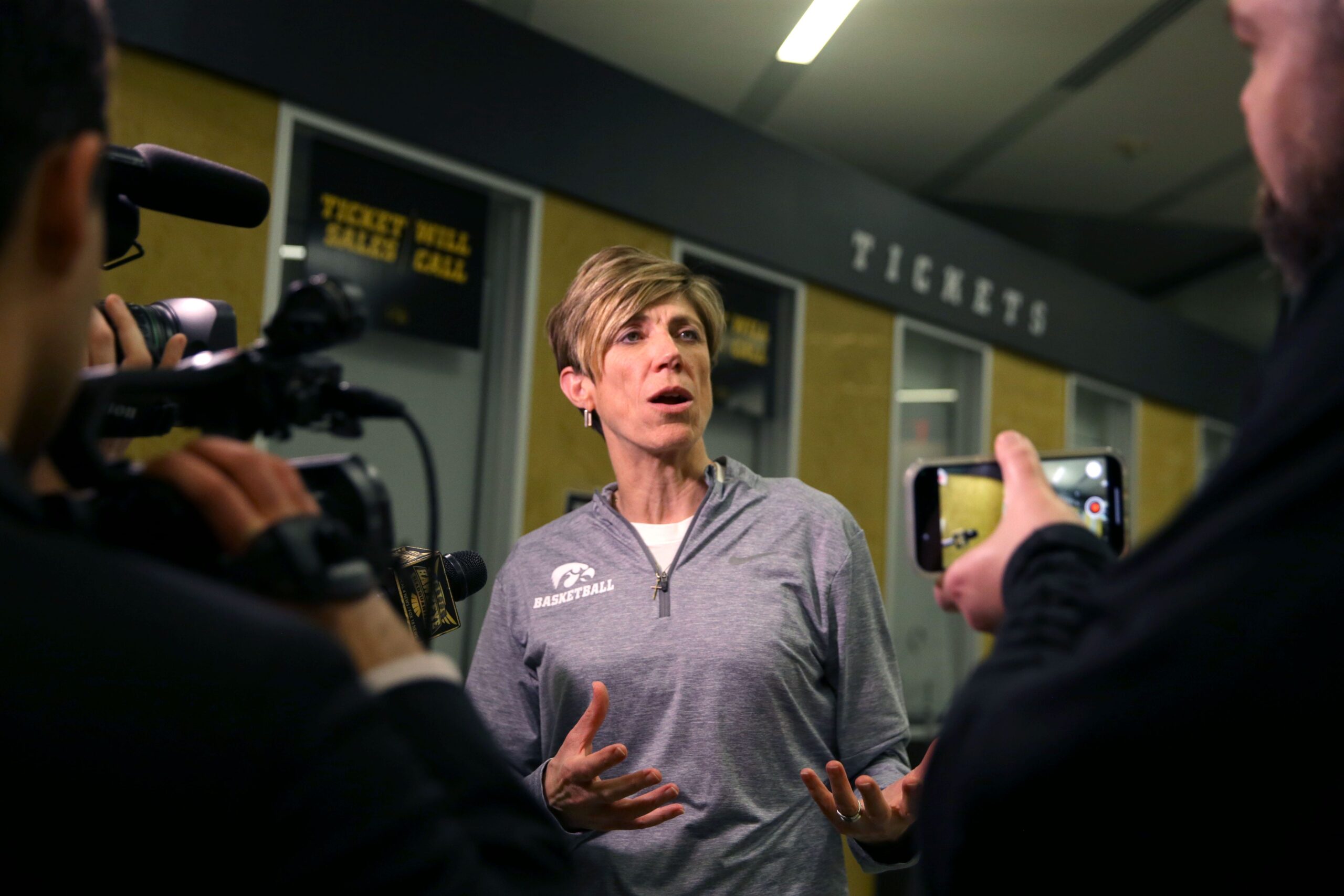 Iowa Women's Basketball hands out a pair of scholarship offers