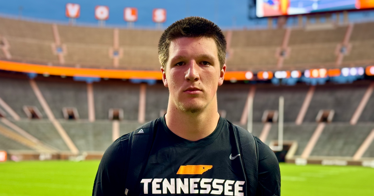 Top 2026 TE Carson Sneed shows off new look at Tennessee camp