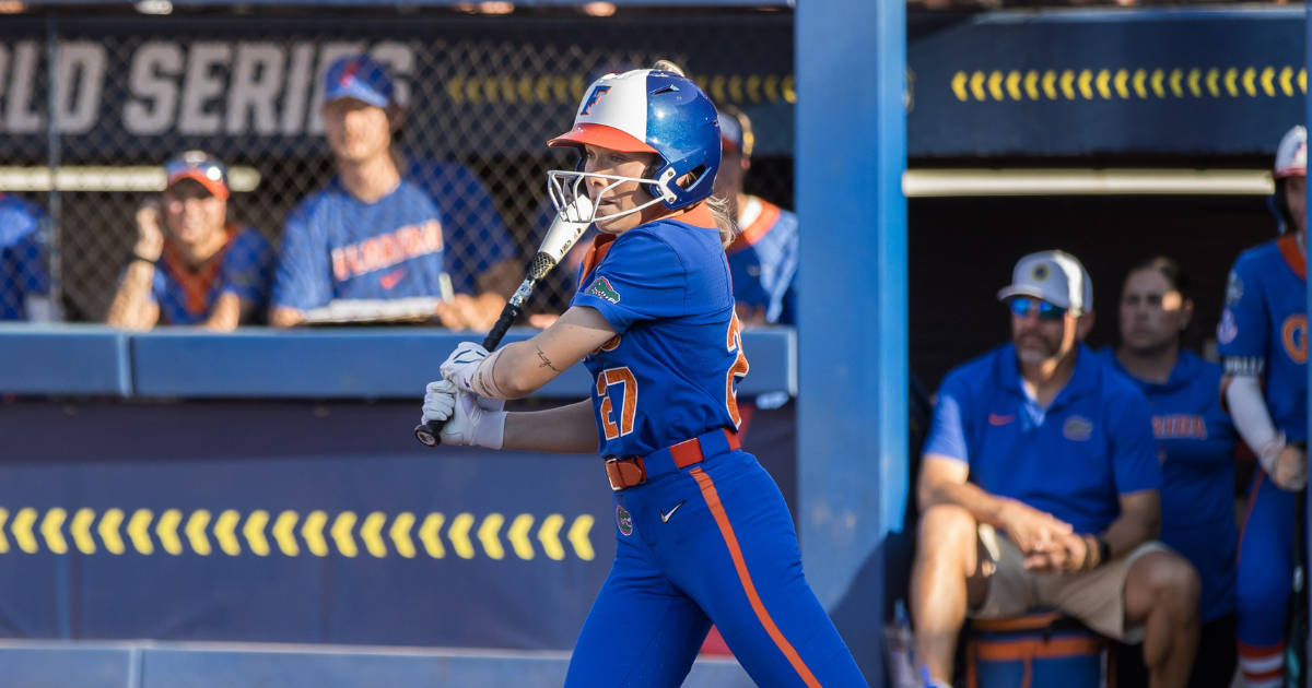 Florida hitter Kendra Falby has inside-the-park home run in WCWS vs ...