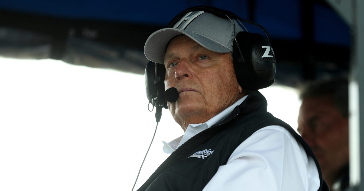 Rick Hendrick texted Dale Earnhardt Jr. midrace after Kyle Larson, Justin Allgaier incident at ...