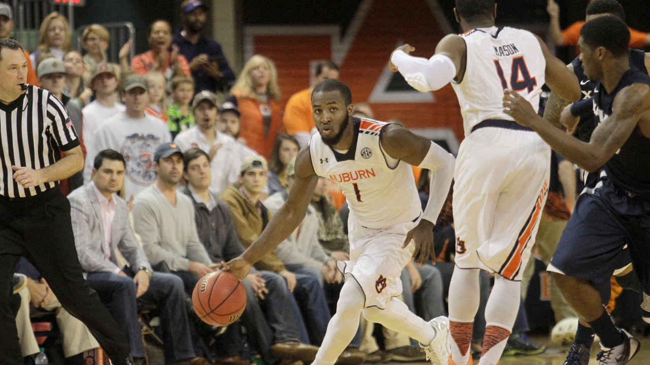 Michigan, Dusty May hire K.T. Harrell as director of basketball ops