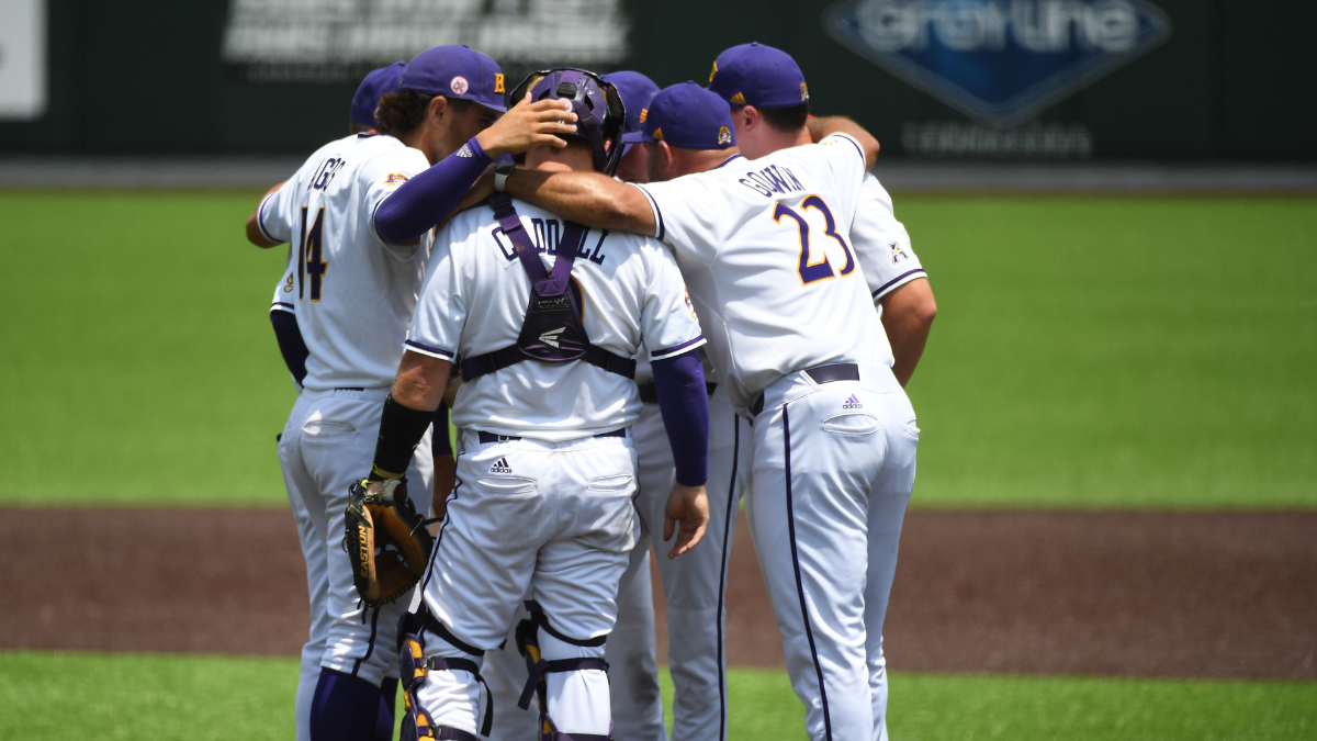 Making the case for and against hiring Cliff Godwin as South Carolina's ...