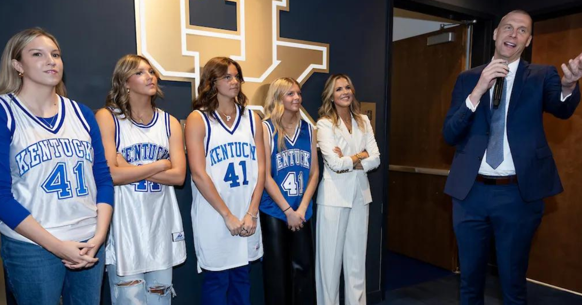 Mark Pope, Kentucky celebrate Father's Day at Father-Daughter Camp - On3