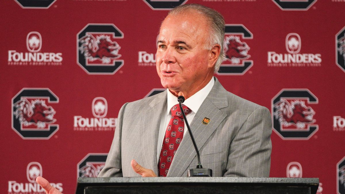 Paul Mainieri shares life lessons along journey to South Carolina