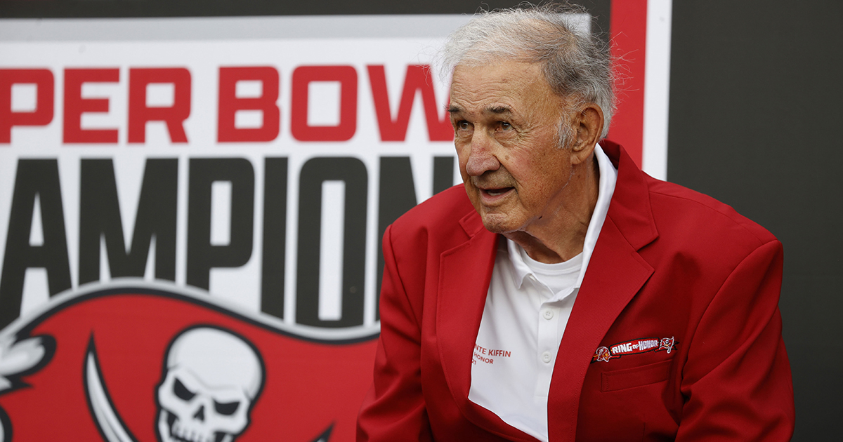 Lincoln Riley pays tribute to Monte Kiffin, former USC assistant - On3