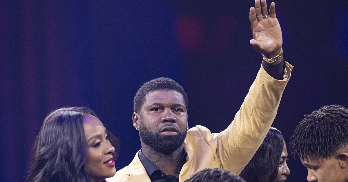 Devin Hester, Andre Johnson receive gold jackets during Pro Football ...