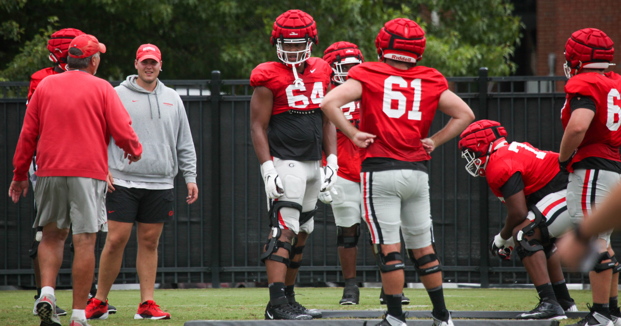 Georgia announces two new starters on right side of OL