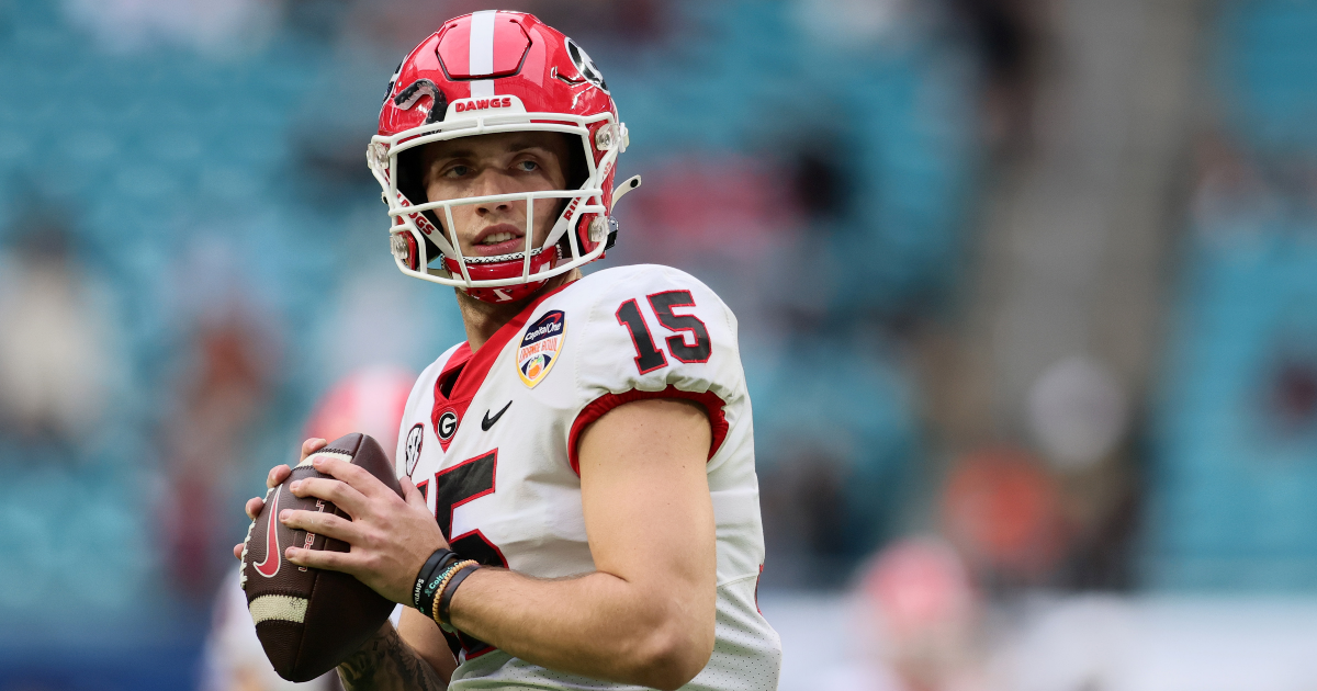 Georgia QB Carson Beck signs NIL deal with private jet company - On3
