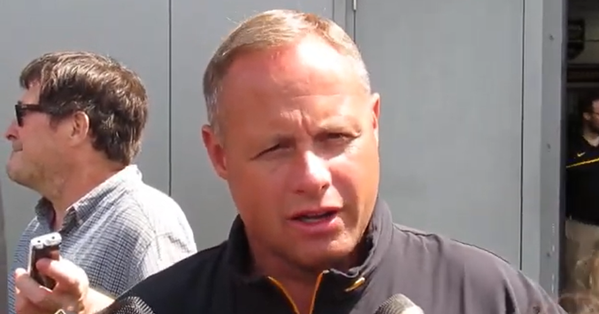 Wallace talks Iowa linebackers