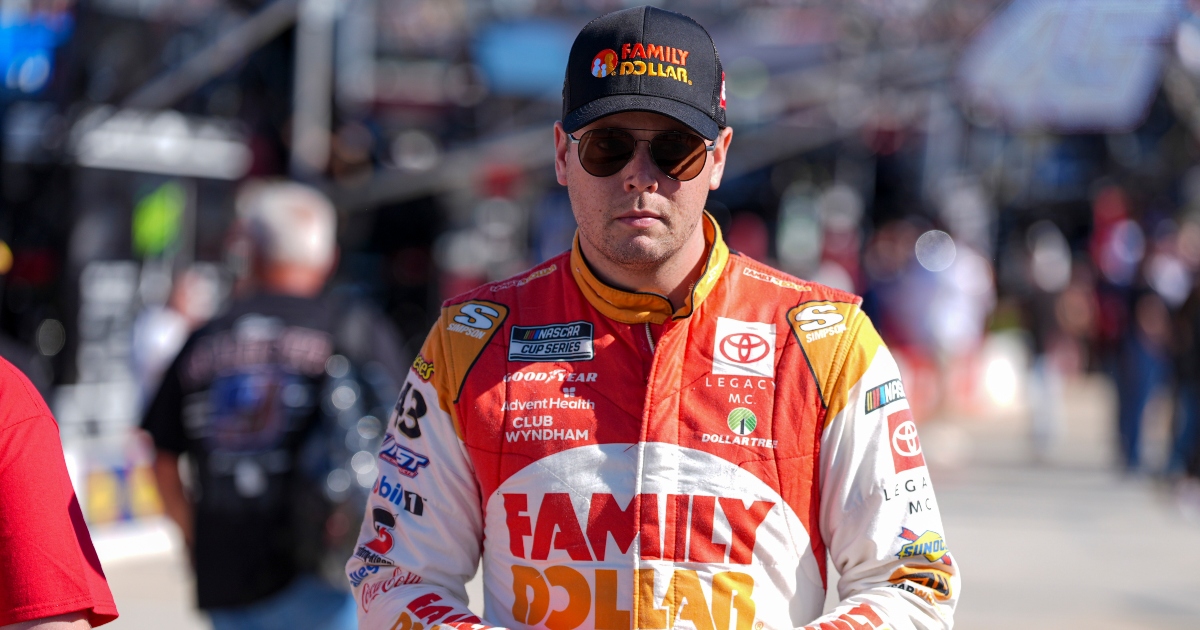 Erik Jones takes issue with Kyle Larson shoving him in closing laps at Daytona: 'It was just too ...