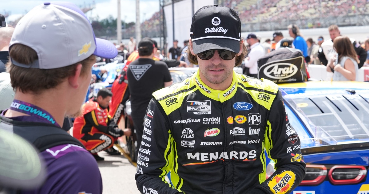 Ryan Blaney points to Chase Elliott for answers after last-lap contact ...