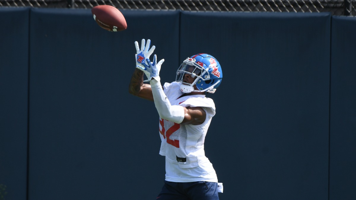 Graves had to first ‘build a trust’ at Ole Miss. Now he’s ready to roll.