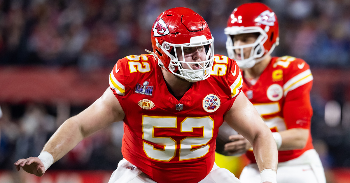 Report: Creed Humphrey agrees to new deal with Chiefs, becomes highest ...