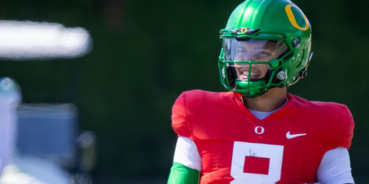 Dillon Gabriel gifts teammates with Beats by Dre headphones - On3