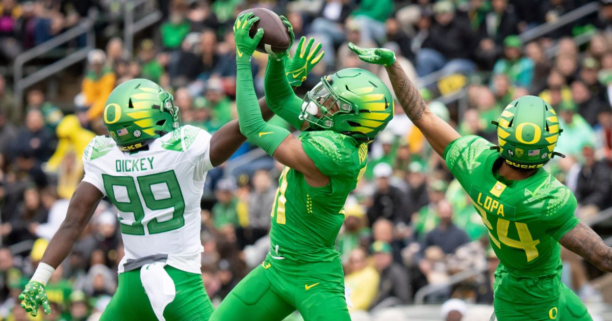 Oregon Cornerback Dakoda Fields Intends to Enter the Transfer Portal