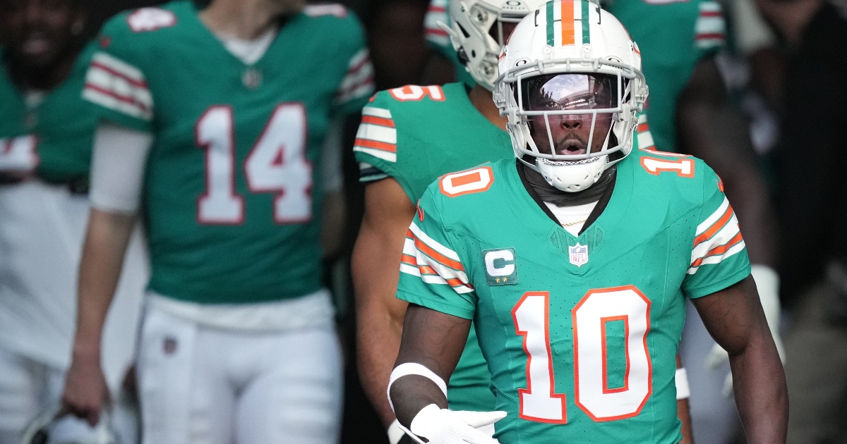 Tyreek Hill doubles down on demand for Miami-Dade police officer firing: 'He's gotta go, man'