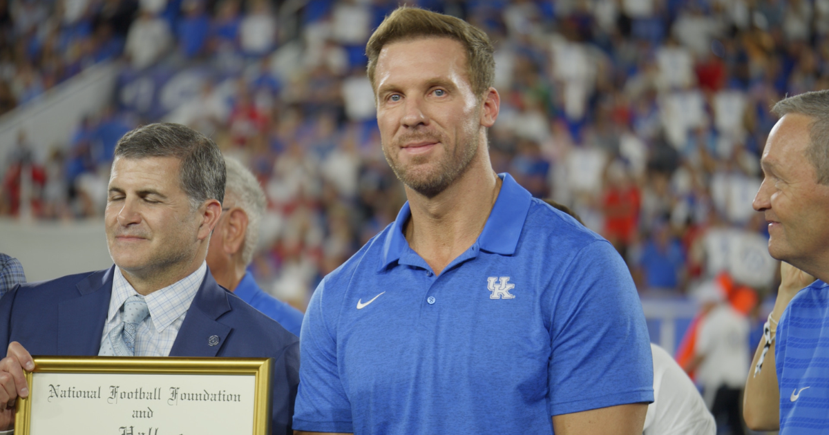 WATCH: Tim Couch accepts College Football Hall of Fame plaque during ...