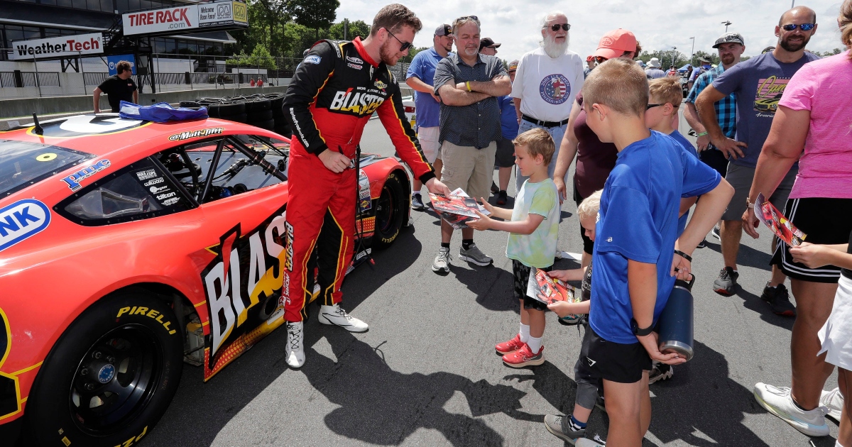 Former NASCAR driver Matt Tifft kicked in face during pit road fight at ...