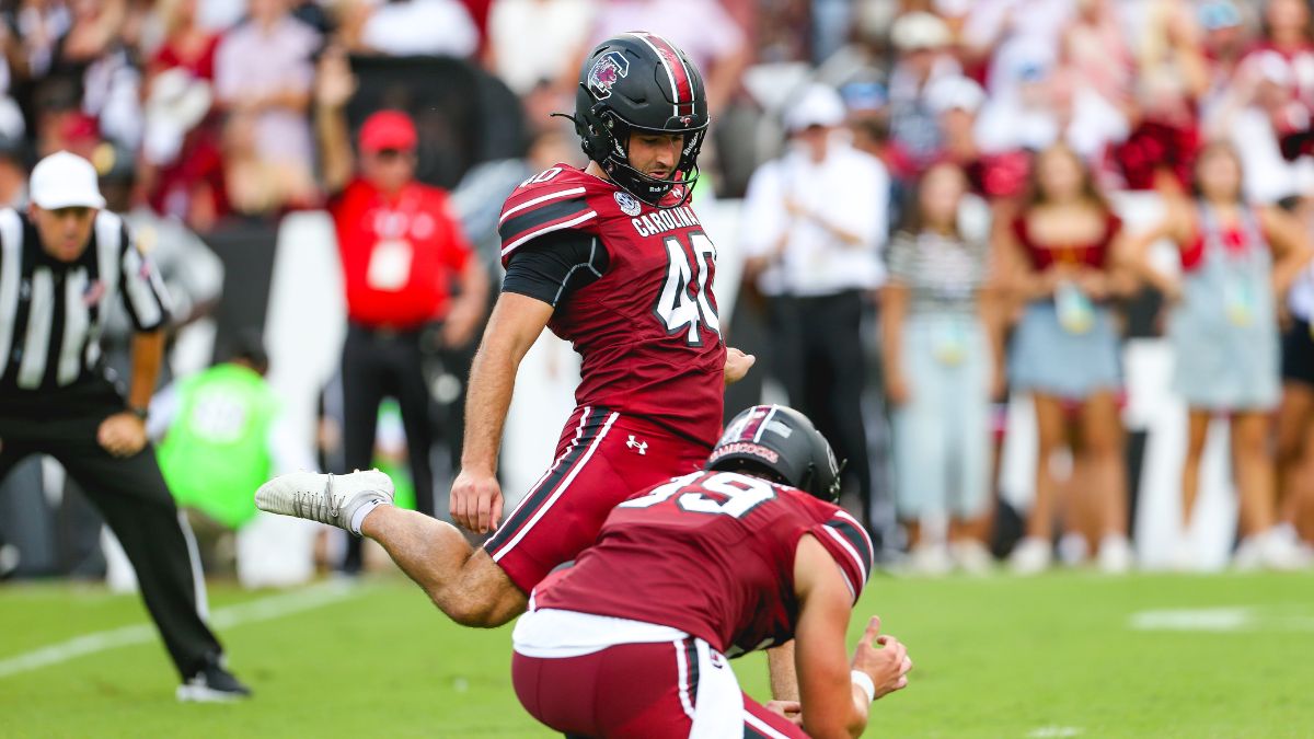Shane Beamer motivates Alex Herrera after missed field goal