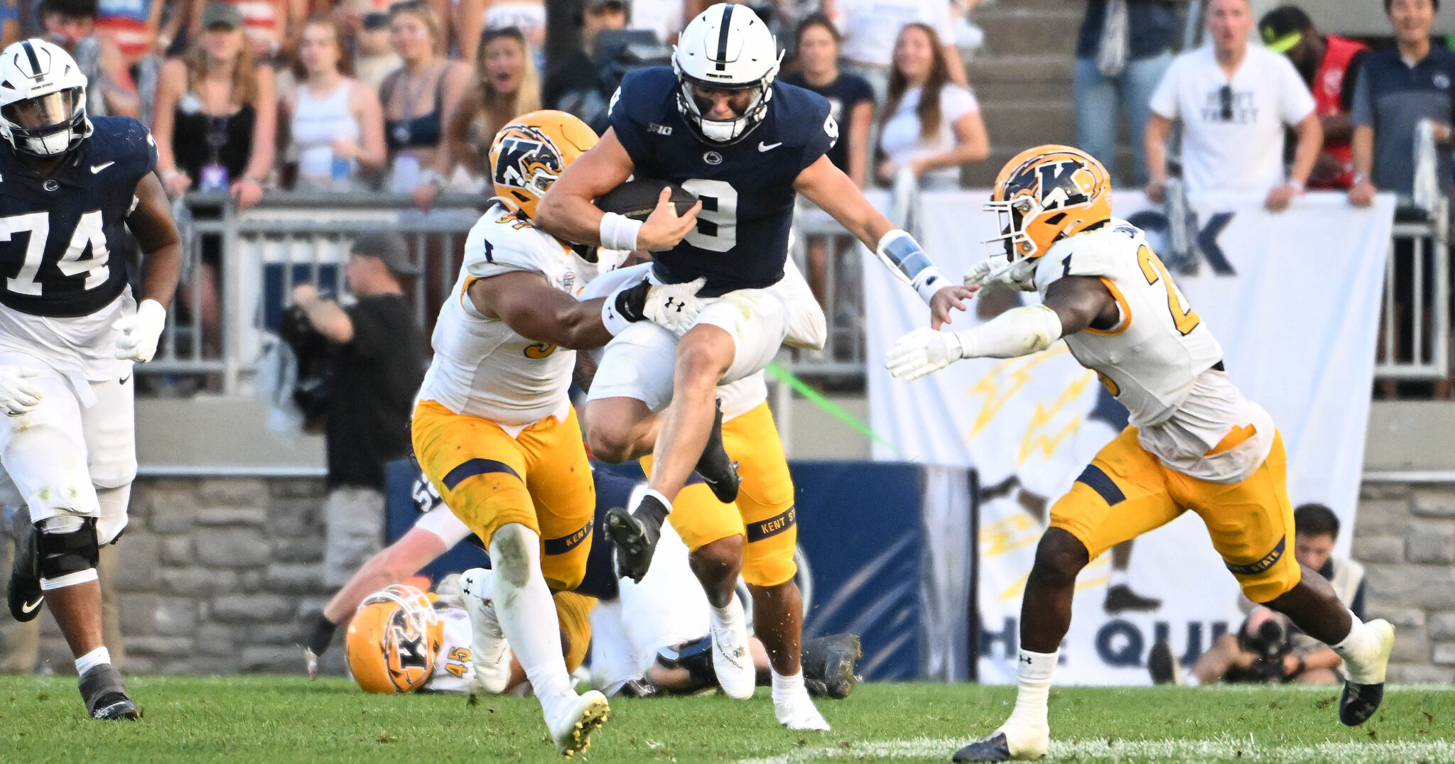 BWI Photos: Penn State stays undefeated after 56-0 romp against Kent State - On3