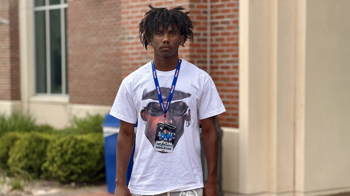 Florida Gators target Kaylib Singleton shines with coach at game
