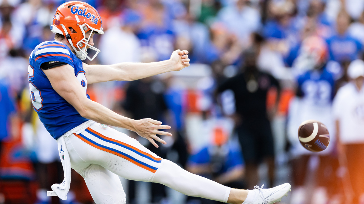 Florida Gators: Jeremy Crawshaw punter-of-the-year semifinalist