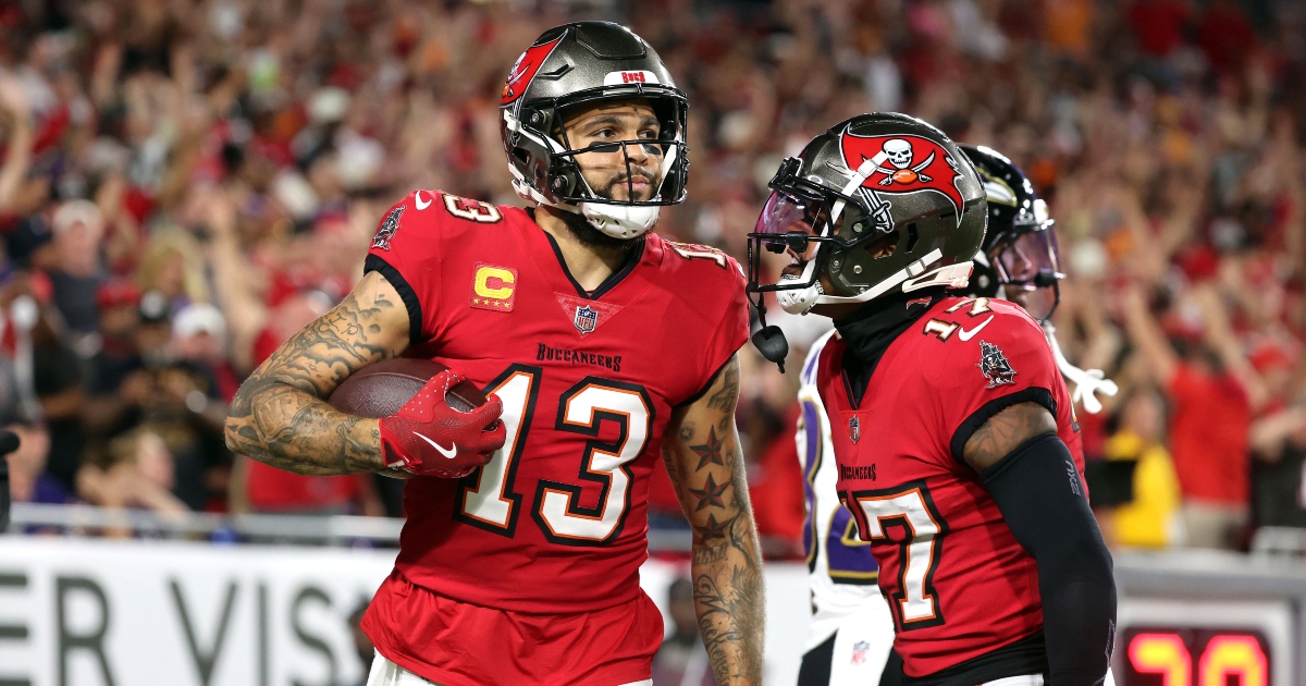 Mike Evans injury: Bucs WR exits to locker room vs. Ravens
