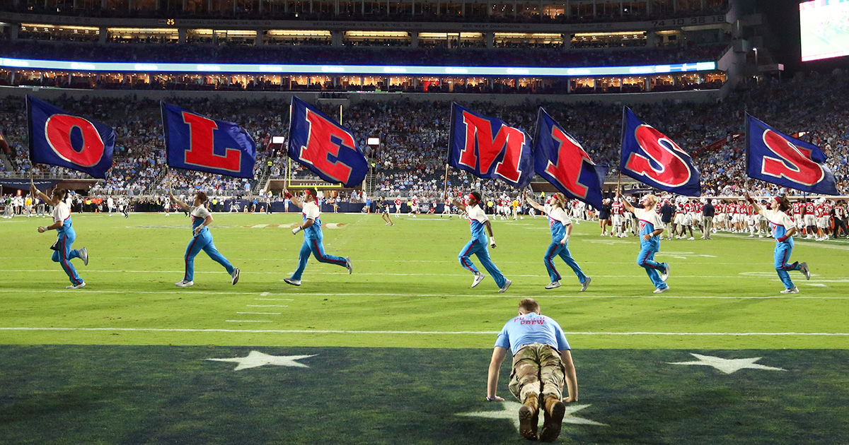 Ole Miss crowd storms field early ahead of Georgia upset, frustrate ...