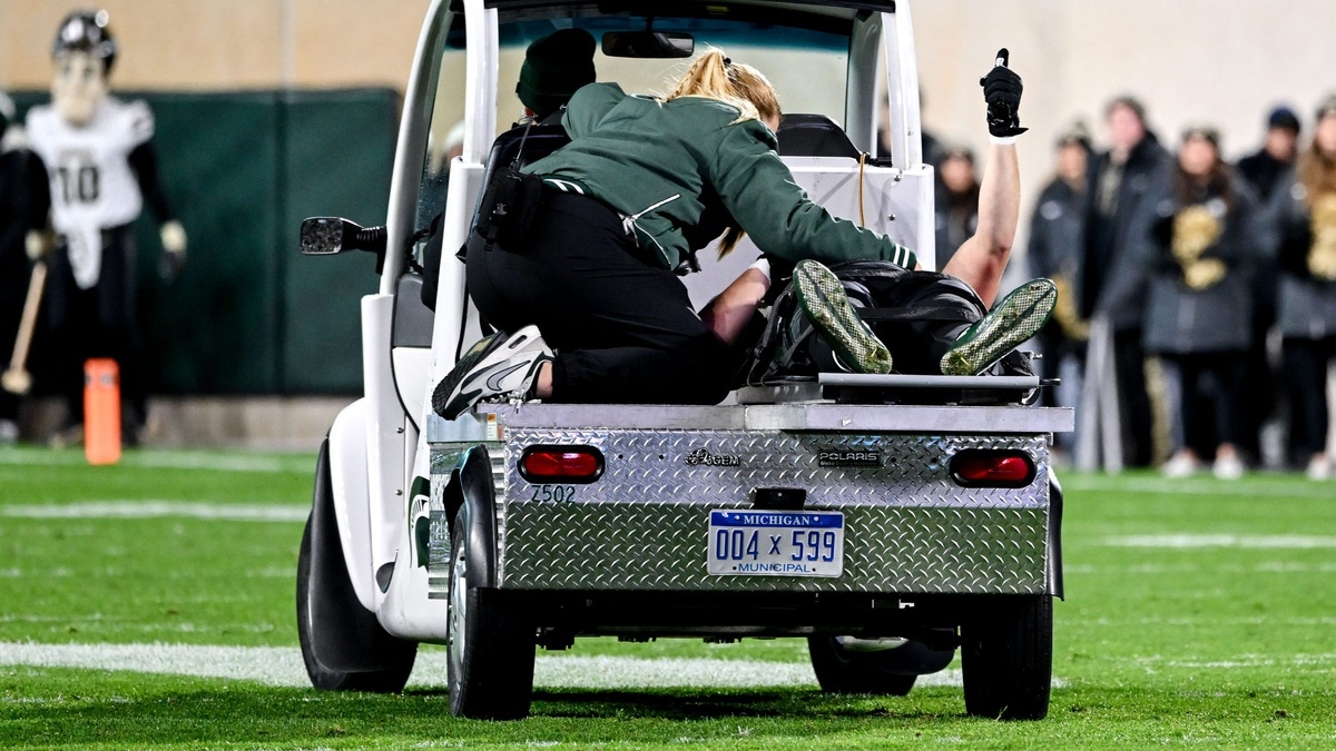 Michigan State's Jack Velling hospitalized after injury vs Purdue