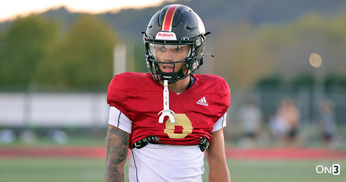 Donovan Starr, 4-star cornerback, signs with Auburn