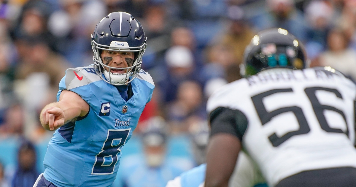 Will Levis injury: Titans QB in pain after brutal hit from Josh Hines-Allen