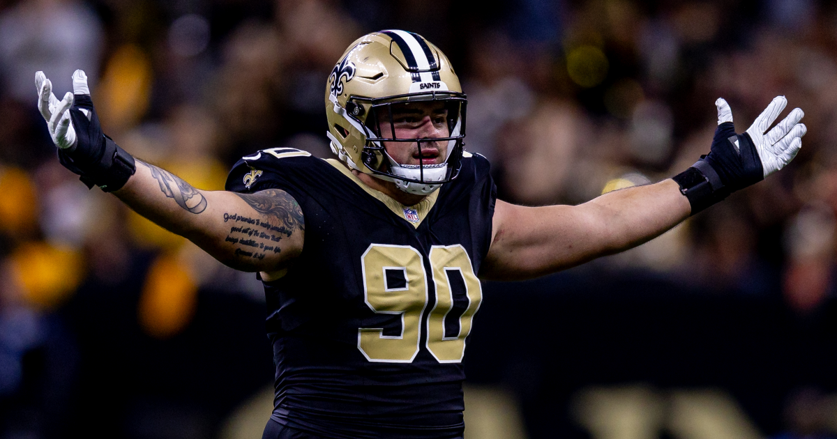 Bryan Bresee blocks Giants game-tying field goal in closing seconds to ...