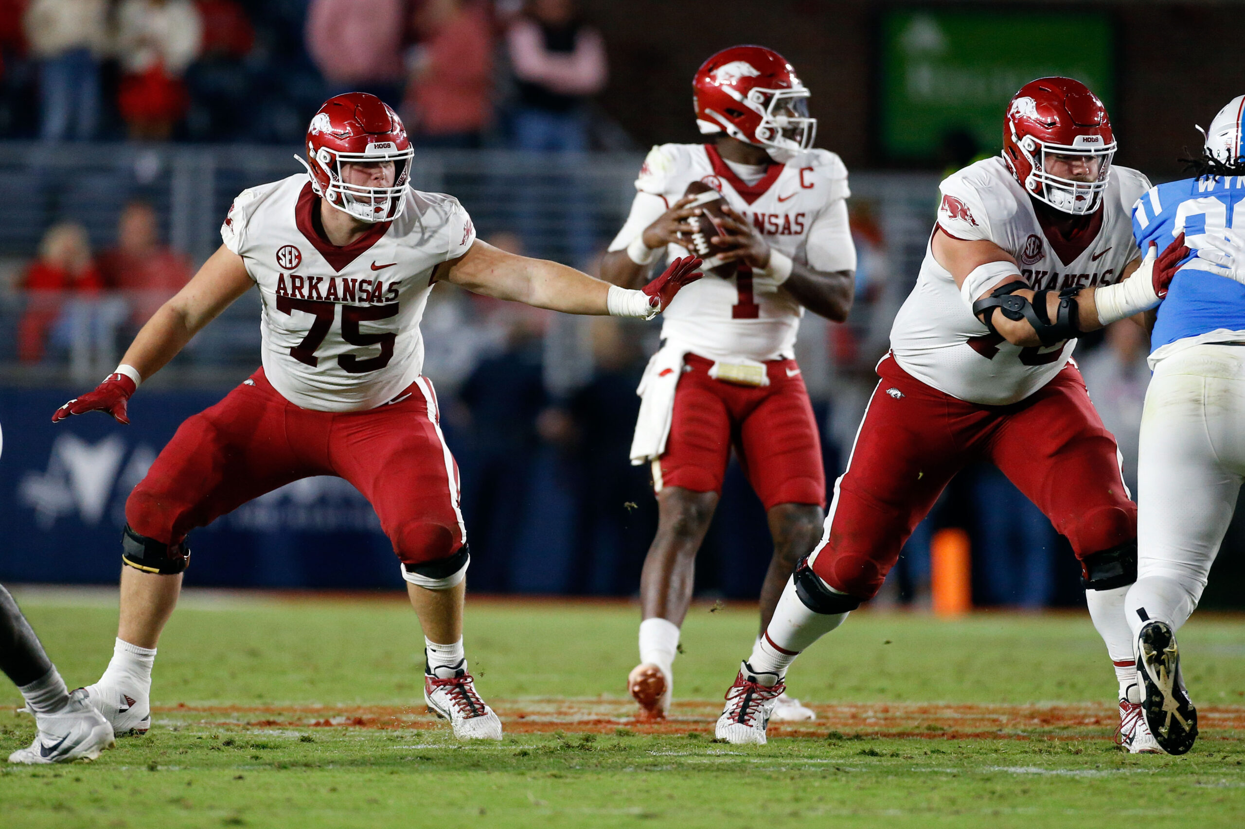 Arkansas IOL Patrick Kutas commits to Ole Miss