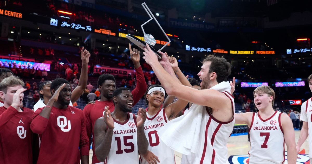 Porter Moser gives update on OU center Sam Godwin