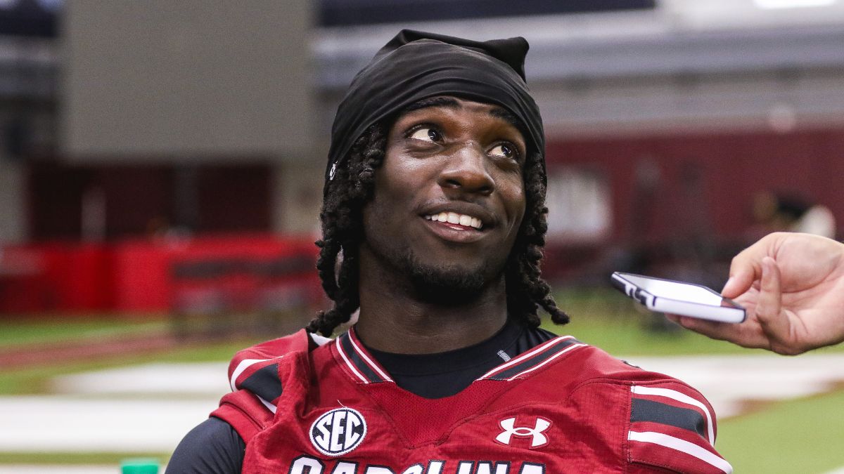 Jalewis Solomon returns to South Carolina football for 2025 season