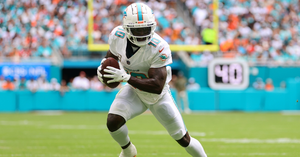 Tyreek Hill makes cryptic post on future with Dolphins