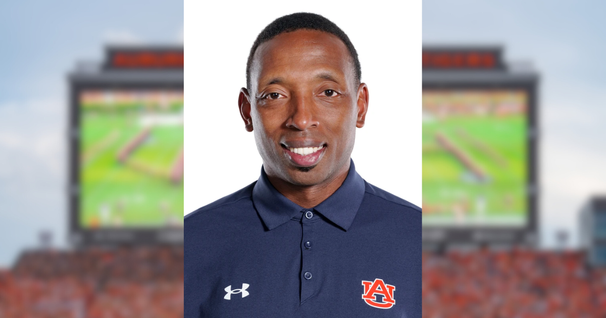 WATCH: TJ Rushing talks safety room, learning from Charles Kelly