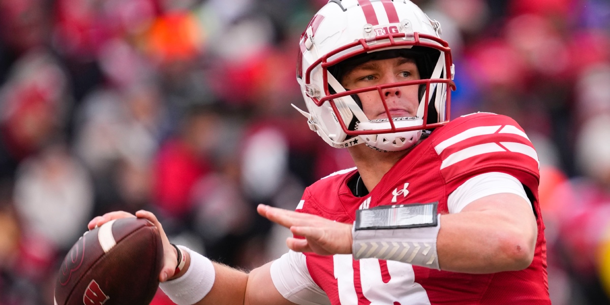 Wisconsin transfer quarterback Braedyn Locke commits to Arizona - On3